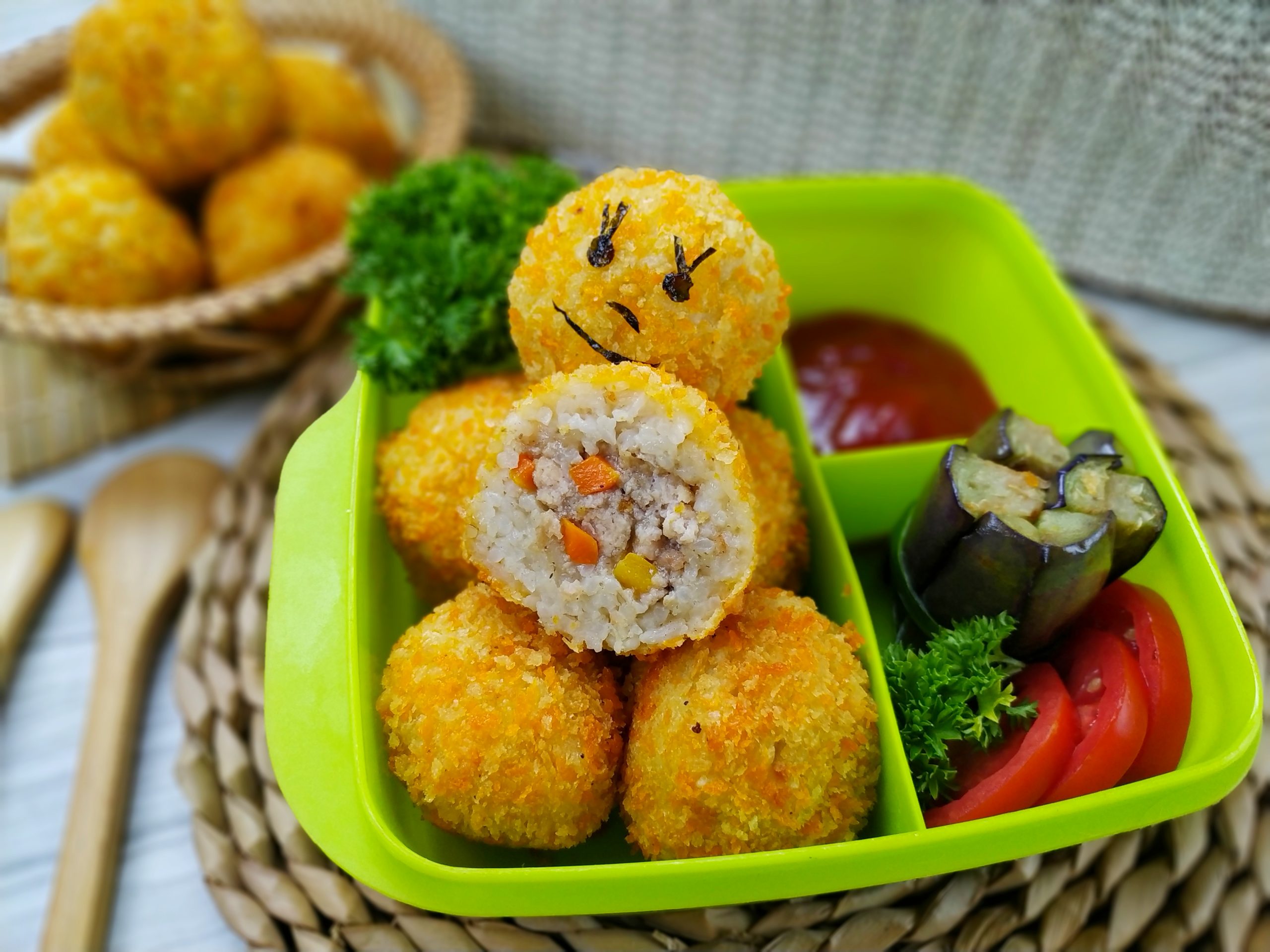Resep Chicken Rice Ball Enak Terbaik dari Bamboe Indonesia